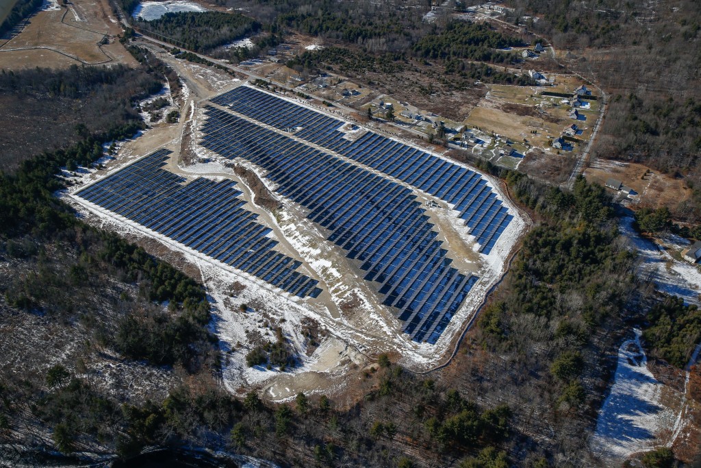 SolarEnergyMedia.com: Even Landfills Look Good Covered In Solar - Solar ...
